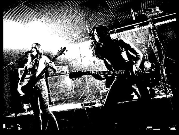Conociendo a BRATAKUS, el grupo telonero de THE HIVES - Metal Korner